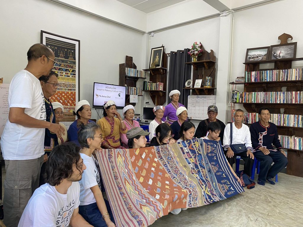 Ecological arts, Tai Lue woven fabric, Baan Hat Bai- Hat Sai Thong To ...